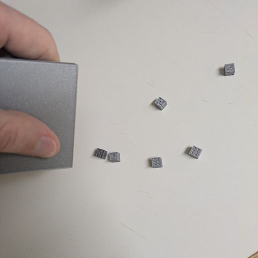 🧑‍⚕️ Health tracker / Dice holder・ STL File for 3D printing・Cults