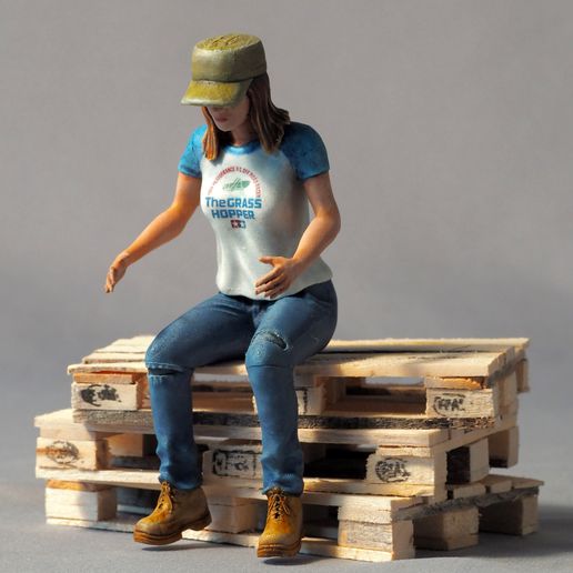 🚁 Aneta [B] 1/14th Scale Driver Figure for RC Trucks・ STL File for ・Cults