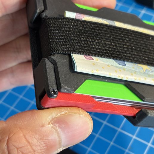 🃏 Modern 3D Printed Flat Wallet with Trigger Mechanism | Holds 7 Cards ...