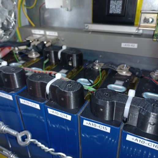 STL file Prismatic battery cells touch protection Caps IPXXB 🔋 ・3D ...