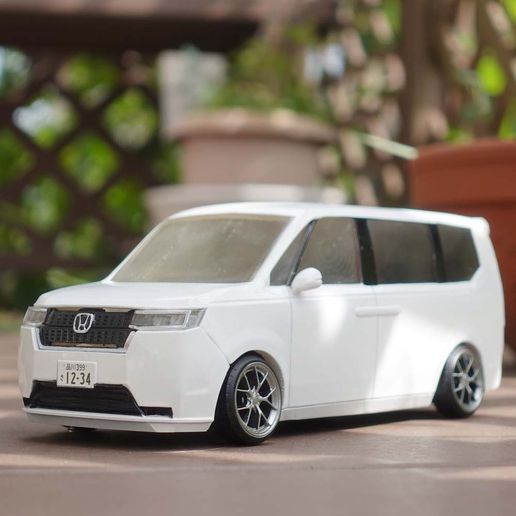 🚗 Stepwgn 6th gen. 1/24 scale・ STL File for 3D printing・Cults