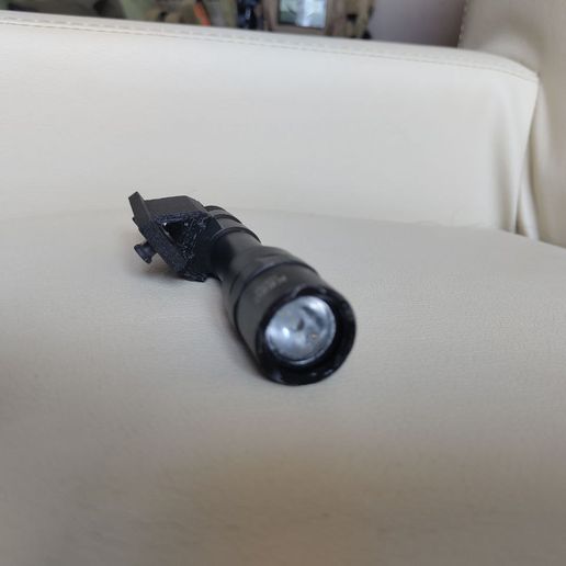 🧞‍♂️ Surefire scout 45° keymod mount・ STL File for ・Cults