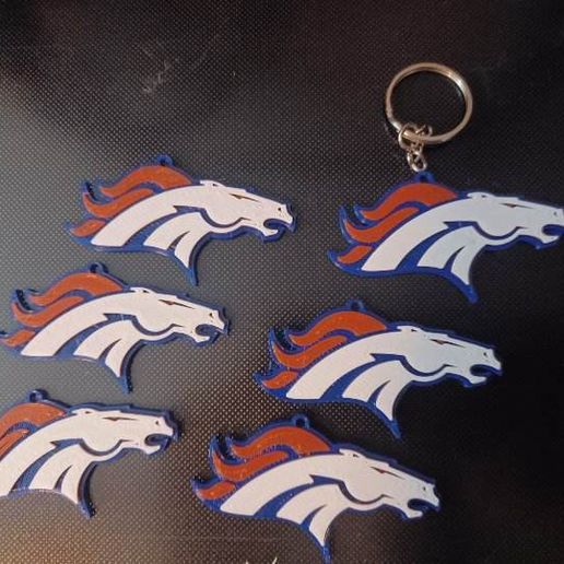 🗝️ Denver Broncos Keychain and 29cm Wall Plaque・ STL File for ・Cults