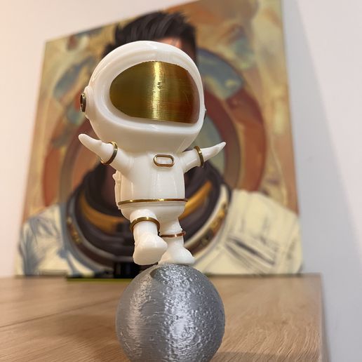 🌙 Cute Spaceman [The First Step On Moon]・ STL File for ・Cults