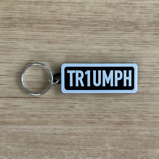 🗝️ Triumph Numberplate Keyring・ 3D File for 3D printing・Cults