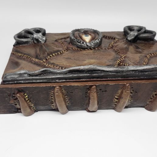 📦 Cursed Spellbook Jewelry Box –Watching Eye Grimoire STL・ STL File for ...