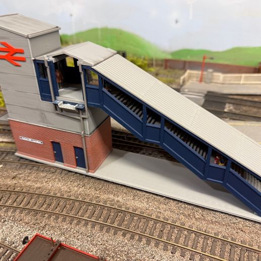 🛤️ Model Railway Modern Footbridge with Lift・ STL File for 3D printing ...