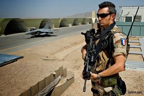 🎲 Commando paratrooper with Jango Fett's head in 1/12 scale・Free 3D File for ・Cults