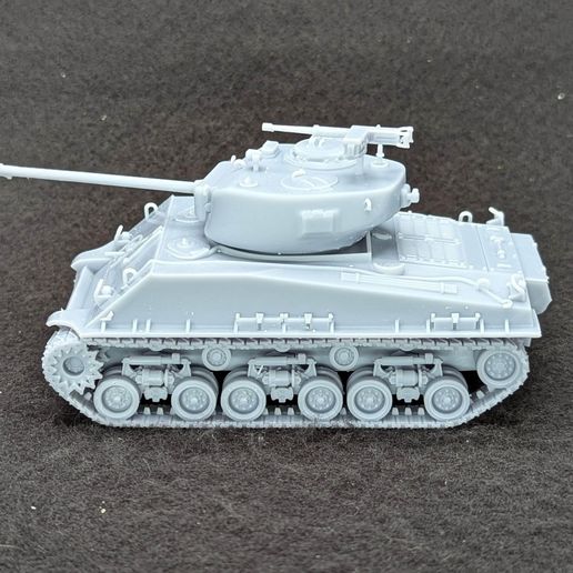 🇺🇸 Sherman M4A3E8 “Easy Eight” (US, WW2)・ 3D File for 3D printing・Cults