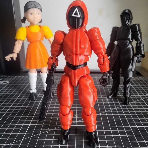 🦑 Squid Game Guard - Dummy 13 - Articulated figure・ 3D File for 3D ...