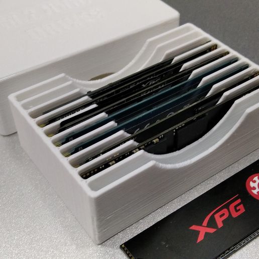 🖥️ Mega's M.2 NVME/SATA Drives Storage (10 Slots)・ STL File for ・Cults