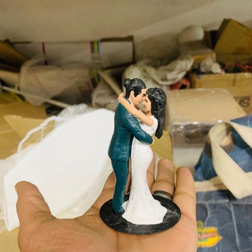 STL file romantic couple pose 🧑‍🤝‍🧑 ・Model to download and 3D print・Cults