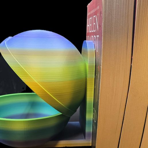 STL file Pokeball Bookend 📚 (3MF)・3D printer design to download・Cults