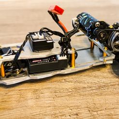 Archivo STL Bruder Carretilla elevadora rc Conversión・Modelo para descargar e imprimir en 3D・Cults