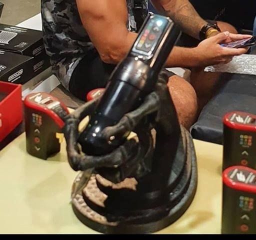 💀 Skeleton Hand (tattoo machine Holder) - Mano esqueleto Porta ...