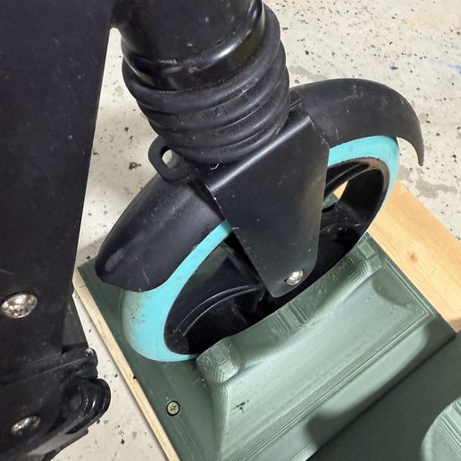 🛴 Scooter Stand・ STL File for 3D printing・Cults