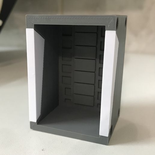 🦾 LEBQ Hall of Armour・ STL File for 3D printing・Cults