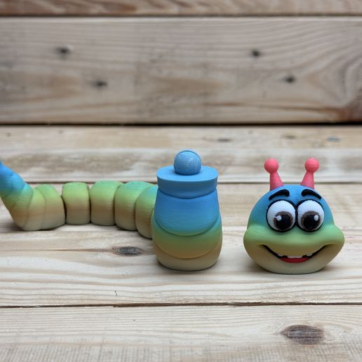 🪱 Happy Worm・ STL File for 3D printing・Cults
