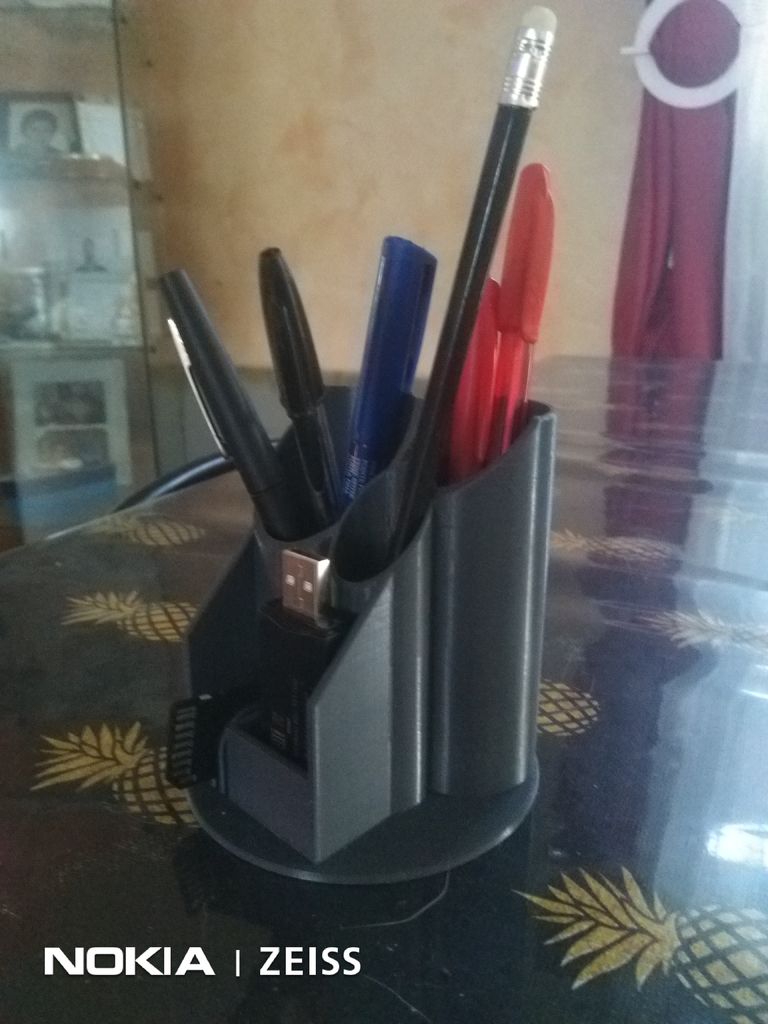 Free 3D file pen holder・3D printing model to download・Cults