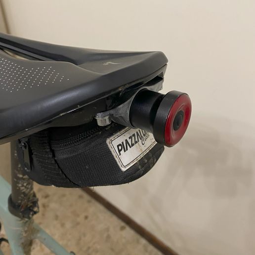 STL file Tail Light Saddle Mount 🚲 ・3D printable model to download・Cults