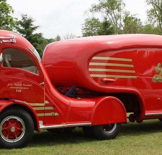 🚚 White COE Labatt's Streamliner Truck 1947・Free STL File for ・Cults