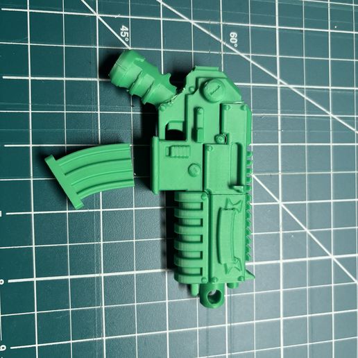 🔨 Cosplay Boltgun・3D Print with the Bambulabs X1C 3D printer・Cults