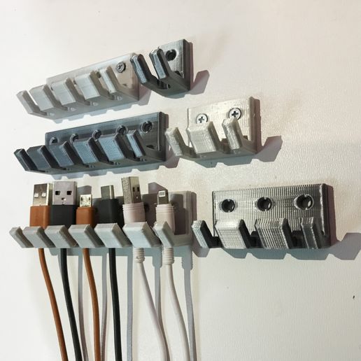 3D print USB Cable Holders・Cults