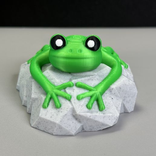 🐸 Frog on a stone・Free STL File for 3D printing・Cults