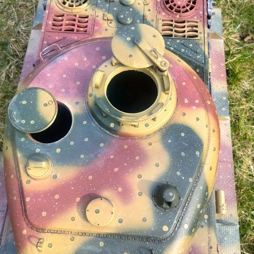 🪖 RC Tank Löwe 1:10 (Schwerer Löwe)・ 3D File for 3D printing・Cults
