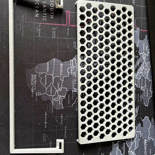 STL file Adjustable hexagon pattern monitor screen shelf 🦵 ・Design to ...