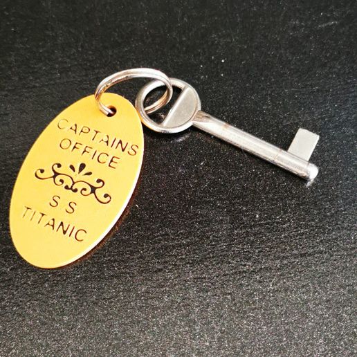 🏢 Titanic captain's office key ring・Free STL File for 3D printing・Cults