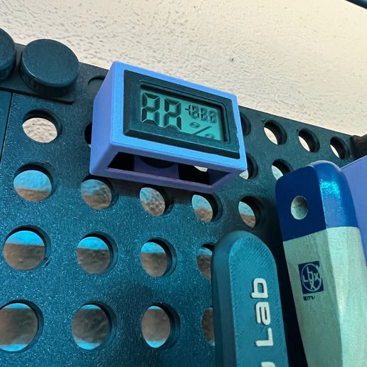 Free STL file Hygrometer Threadboard Holder 🔧 (3MF)・Object to download ...