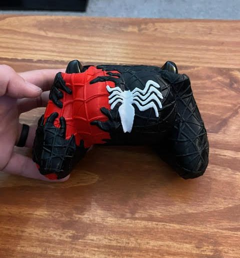 🎮 Venom Inspired Buttcheek Xbox Controller Cover・ STL File for 3D ...