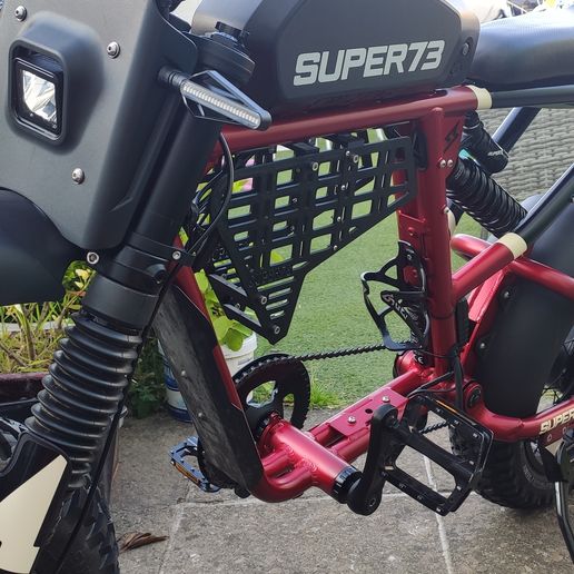 🧑‍🔧 Super73 RX molle panel・Free STL File for 3D printing・Cults