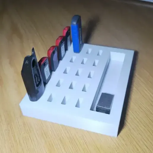 STL file Large USB Holder 💾 ・Model to download and 3D print・Cults
