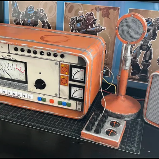 🤴 Fallout Radiation King HAM Radio・ STL File for 3D printing・Cults