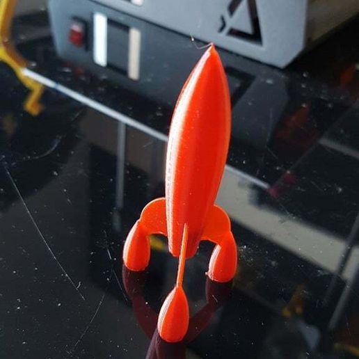 Fichier STL gratuit Fusée Tintin / Tintin Rocket・Design à télécharger et à imprimer en 3D・Cults