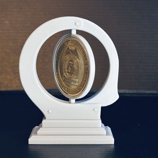 🪙 Rotating Challenge Coin Display - L.E.O. theme・ STL File for 3D ...