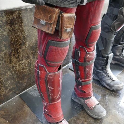 🎨 Deadpool shin guards from deadpool 1/2・ STL File for 3D printing・Cults