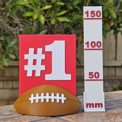 🏈 Football Stand with Signs 🏈・ STL File for ・Cults