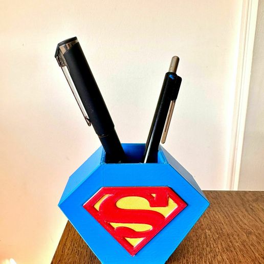 🦸‍♂️ Superman Desk Pen Organizer - Geek Office Decor - Comic Book Desk ...
