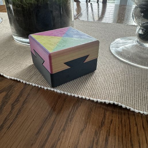 🧩 Impossible Dovetail Puzzle Box・Free 3MF File for 3D printing・Cults