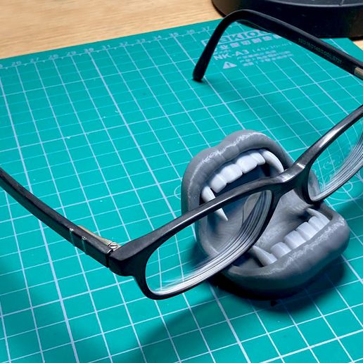 🧛 Vampire Fangs cap, chopsticks, glasses, towel holder/support・ STL ...