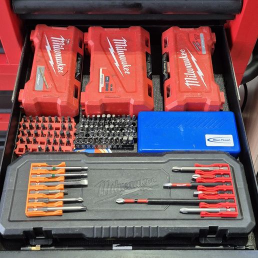 💪 Milwaukee modular drill bit holder・ STL File for 3D printing and ...