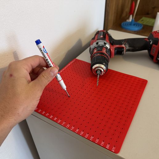 🧑‍🔧 Drill & trace guide template 210 x 210・ 3MF File for 3D printing・Cults